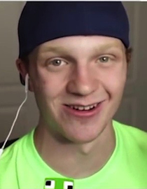 Watch S07 E14 - Top-Secret Minecraft Base! / How to Spawn a Snow Boss ...