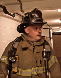 Watch S02 E26 - Chief of D.C. Fire and Engine 10 - The Battalion Fire ...